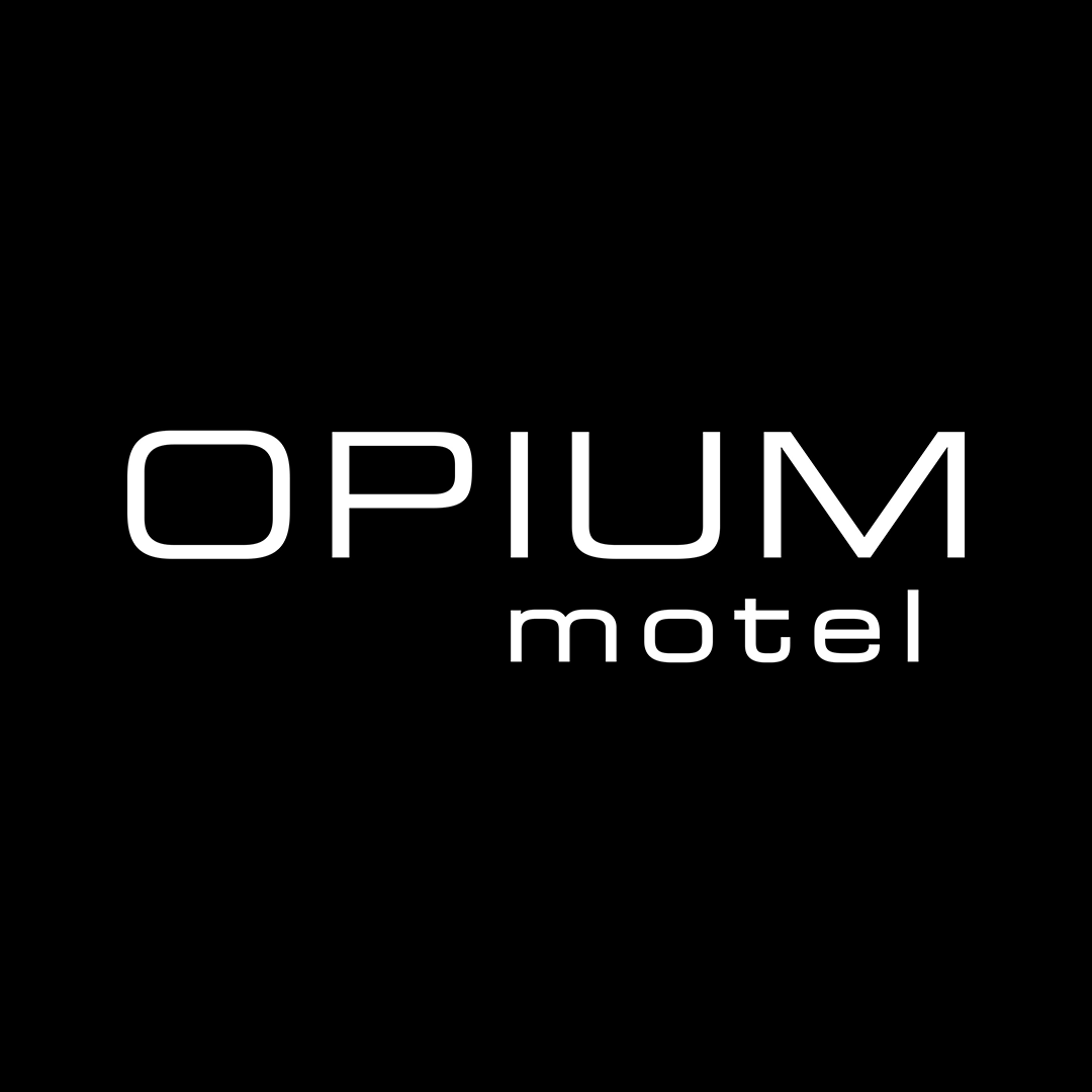 Faça sua reserva agora em uma das suítes do Opium Motel